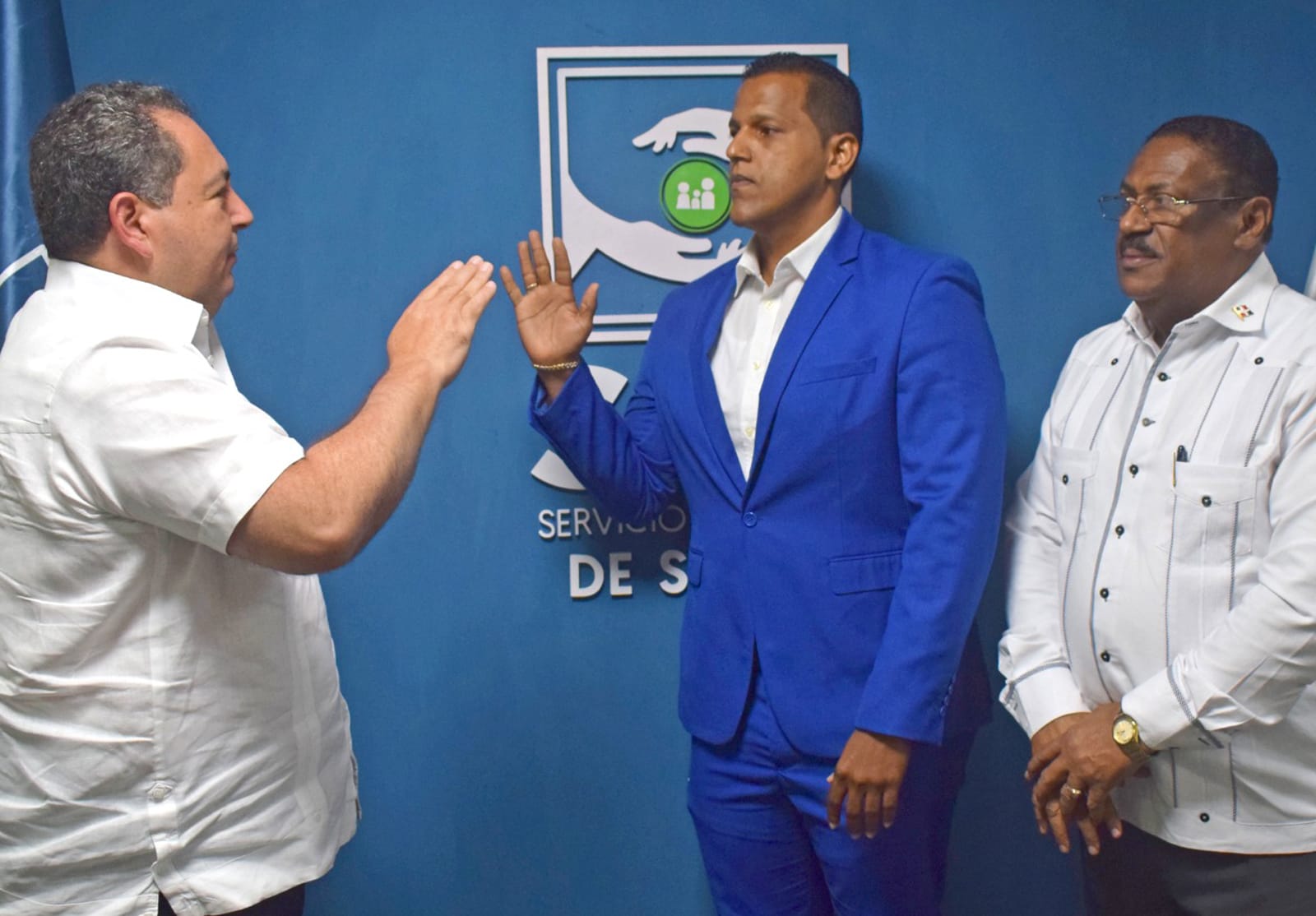 Juramentan nuevo director en Hospital Mario Tolentino Dipp – En Salud ...